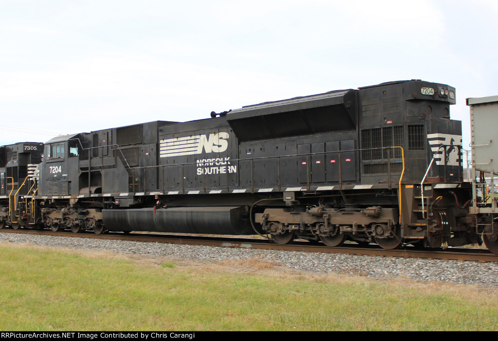 NS 7204 on 569